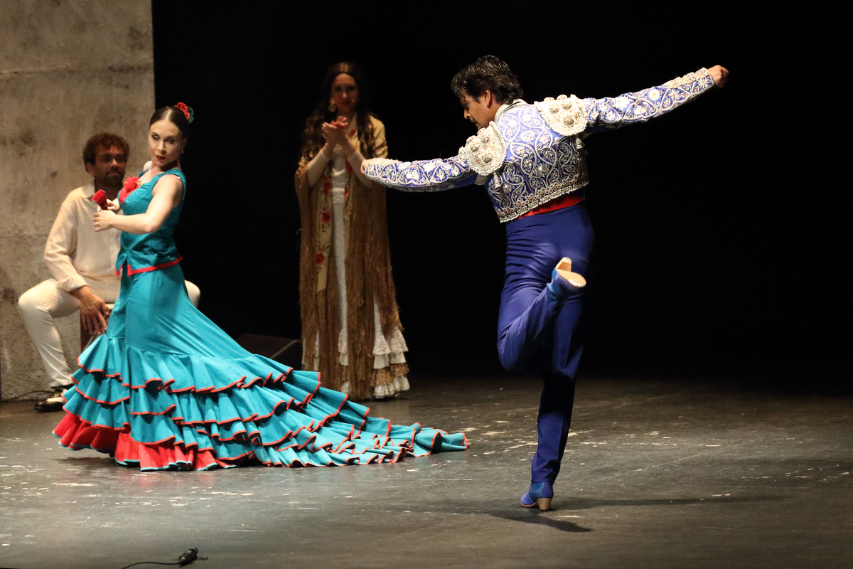 El aplaudido espectáculo “Lorca es Flamenco" se presenta en el Teatro ...