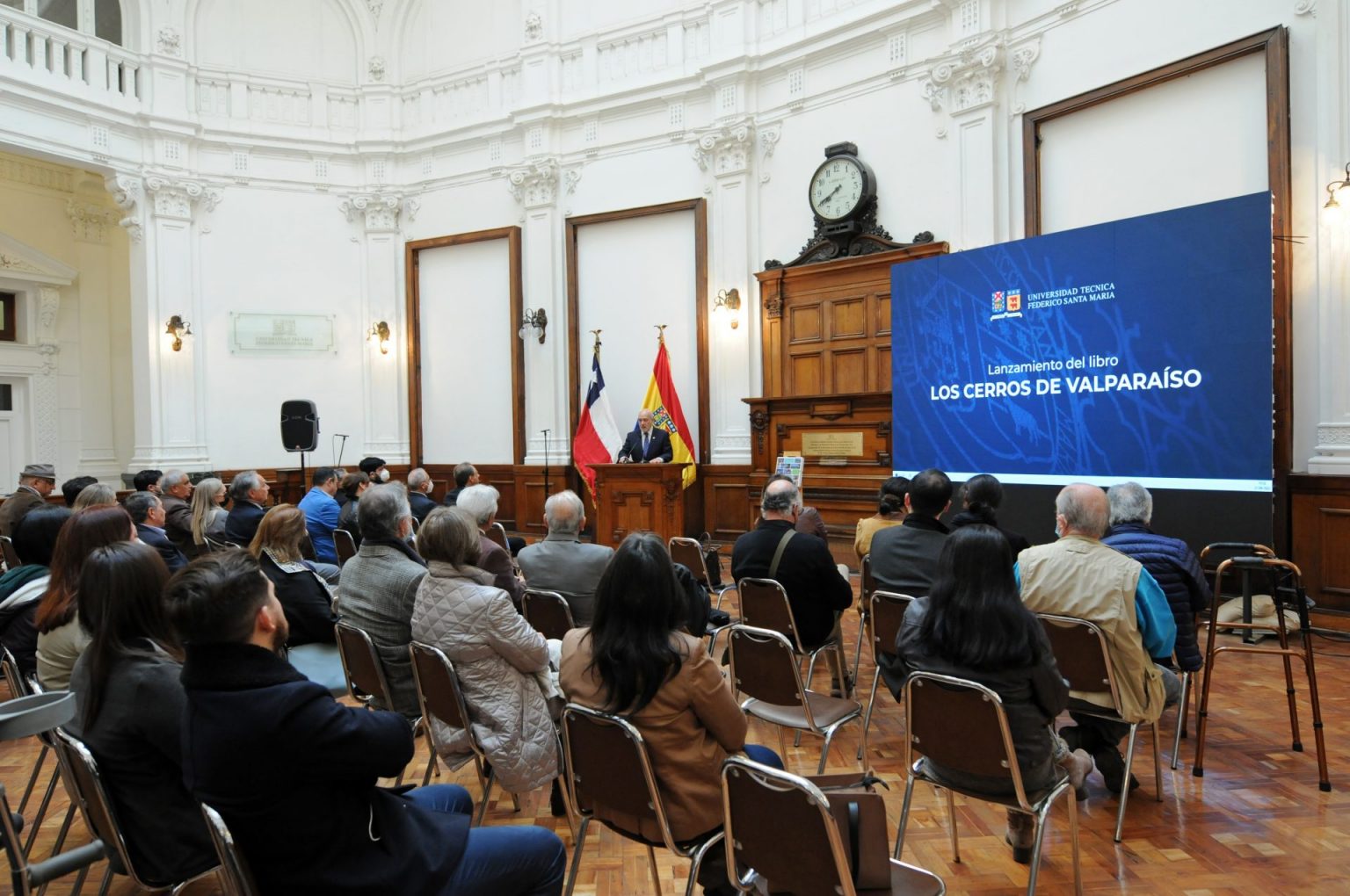 Libro sobre cerros de Valparaíso destaca la ciudad como siempre lo ...