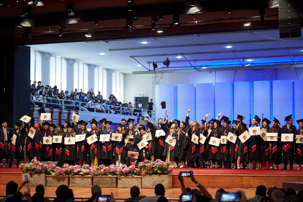 USM entregó sus títulos a nuevos profesionales - Universidad Técnica ...