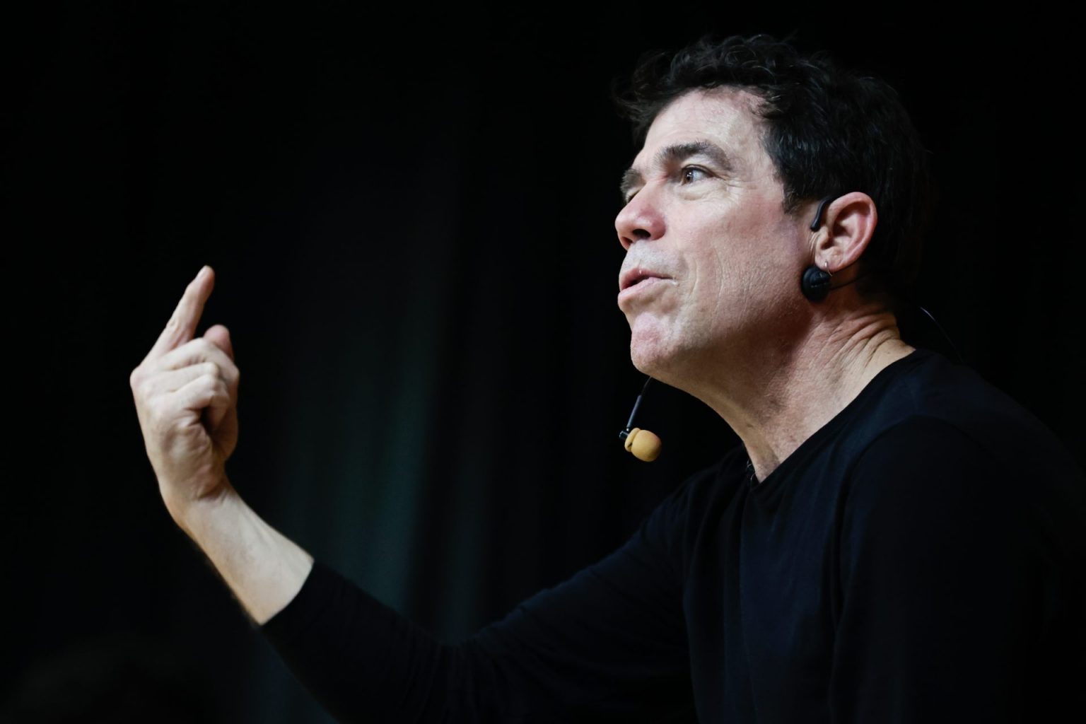 El actor Álvaro Escobar presenta la obra “Todas esas cosas maravillosas ...