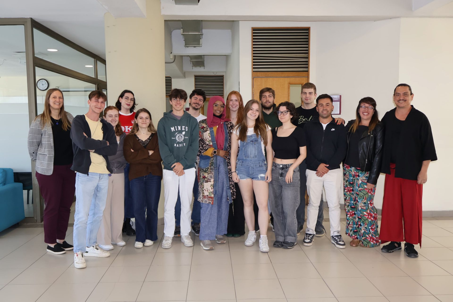 Programa intensivo de español fortalece preparación de los estudiantes ...